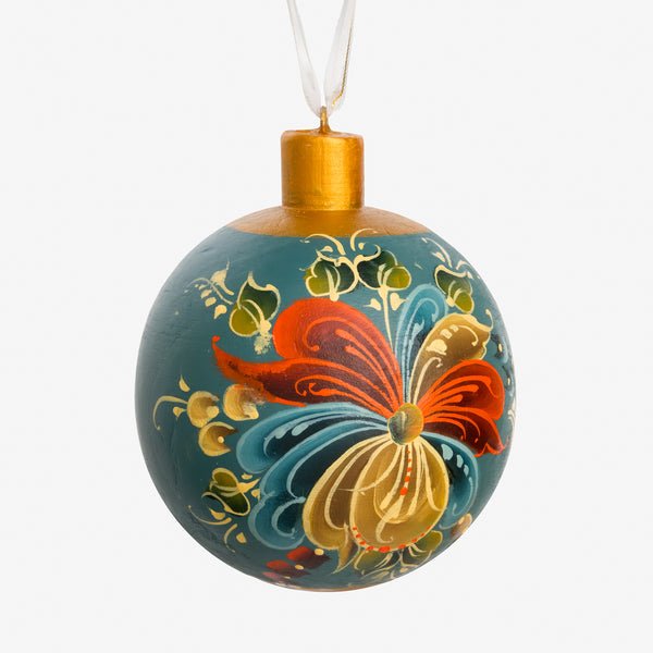 Turned Round Ball Ornament by Ellen Kerbs – Vesterheim Museum Store